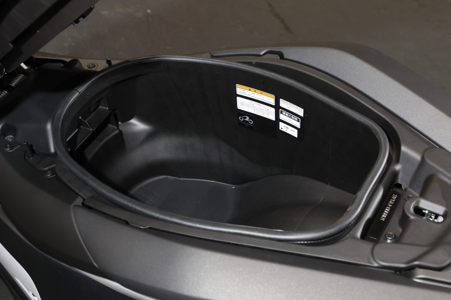 【試乗】ヤマハの電動バイク「E01」はNMAXの走りを超えた新時代の乗り物！ - Moto Connect(モトコネクト)